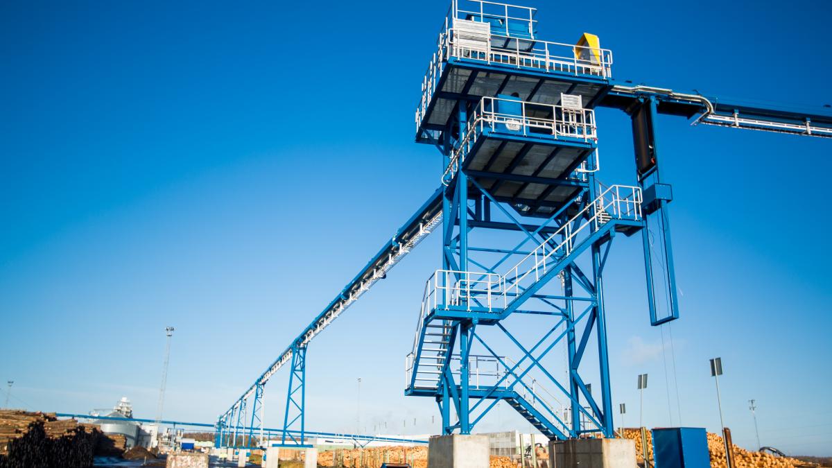 Complete plants for mechanical material processing