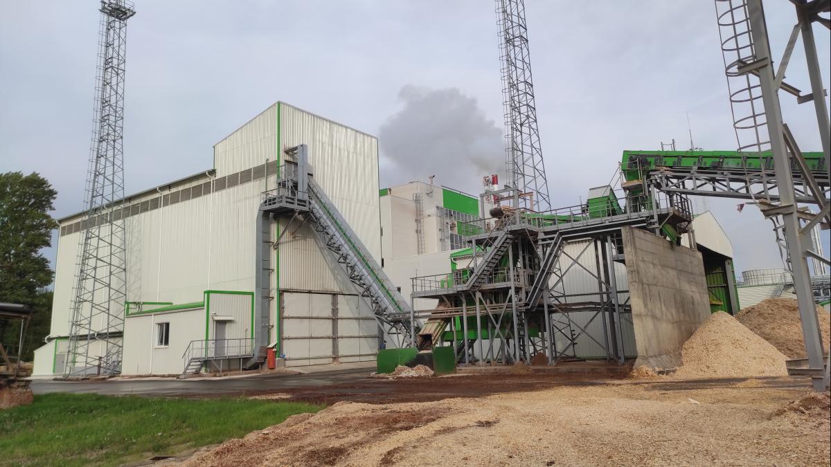 Complete plants for mechanical material processing