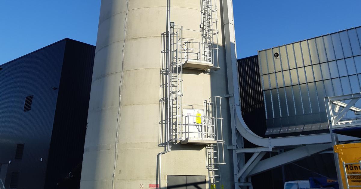 VKV – Vertical chain conveyor | Vecoplan